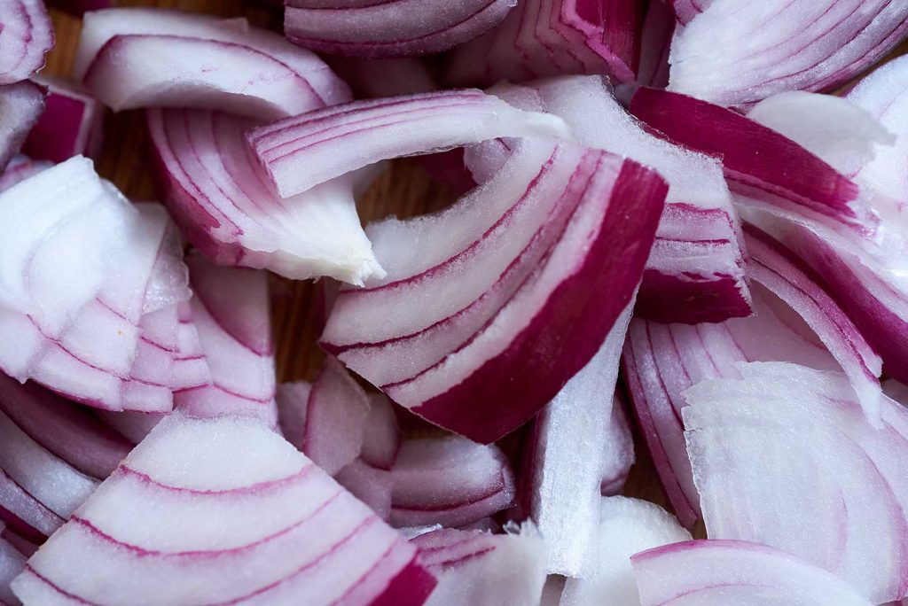 Red-onion-pieces - Onion World
